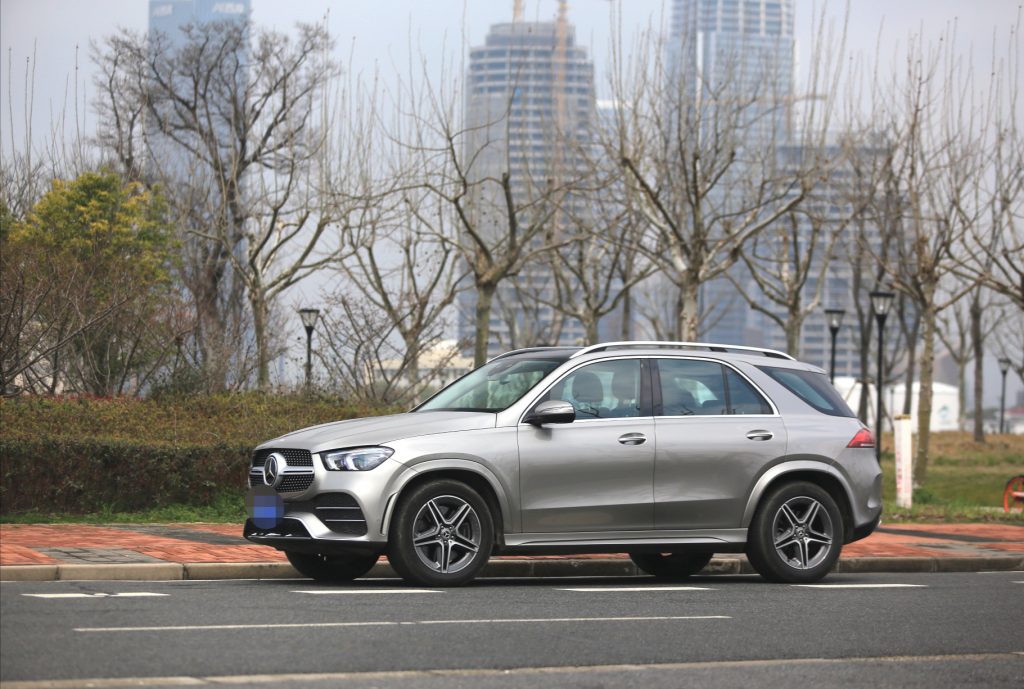 为什么宝马X5操控这么好，还有人喜欢奔驰GLE？不仅是品牌影响 - — AutoLab