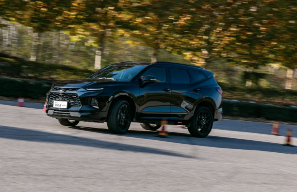 雪佛兰开拓者：是7座家用SUV，更是美系越野的强者 - — AutoLab